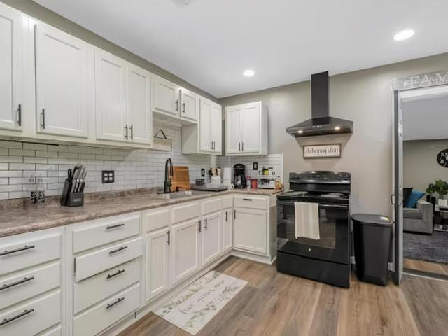 Quiet Newly Renovated Home Near AA&M University. D