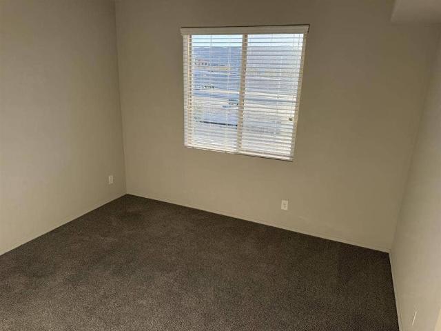 Quiet one bedroom and own bathrom