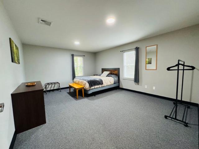 Quiet, Professional, Non Smoking, immaculate!