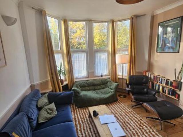 Quiet Room near Catford Bridge part time