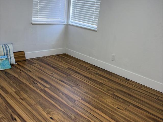 Quiet Room in Seaside Home – Backyard, Parking & G