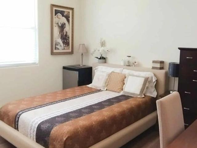 Quiet & safe neighborhood in a super clean and pe
