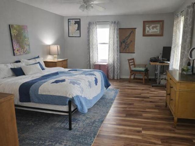 Quiet shared space home, just a 10 minute drive to downtown KCMO