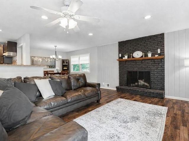 Quiet shared space home, just a 10 minute drive to