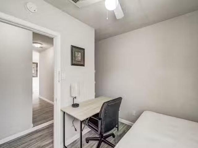 Quiet South Dallas Home Near I 20 id. 5735