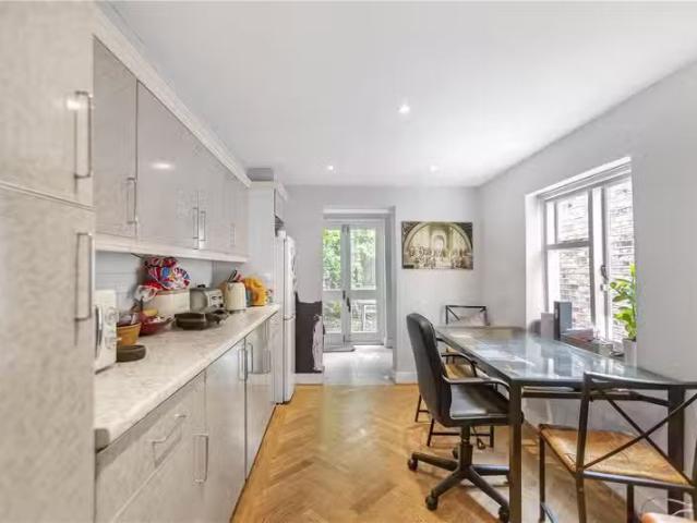 Quilter Street, Shoreditch, London, E2 7BT
