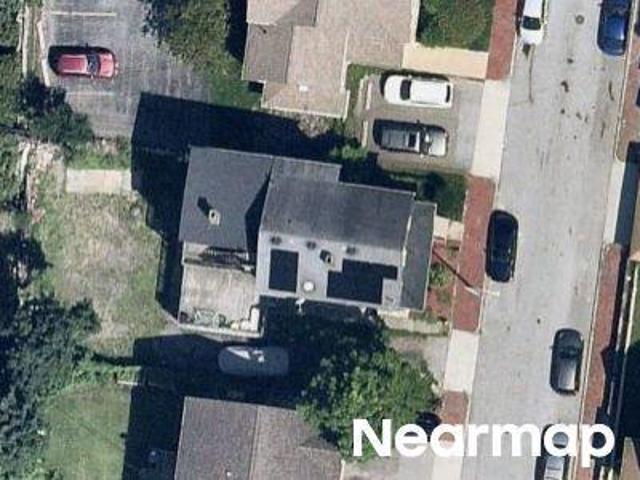 Quincy St