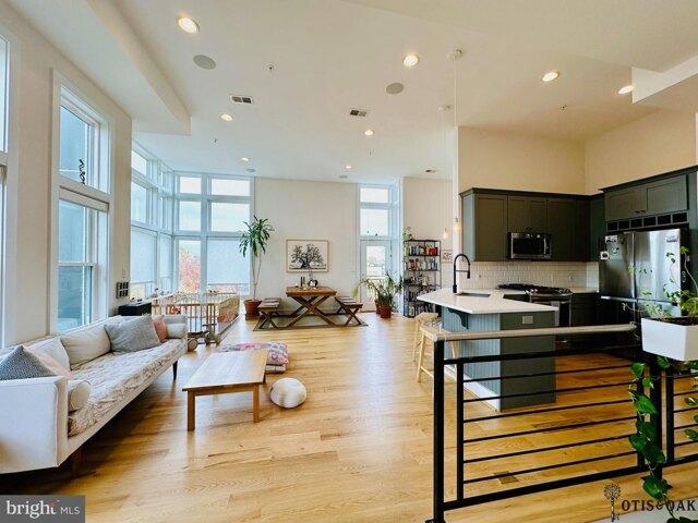 Quincy St Nw Apt,washington, Condo For Sale