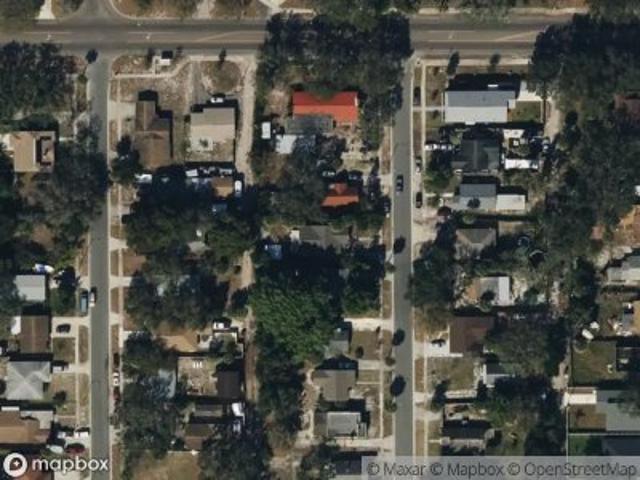 Quincy St S