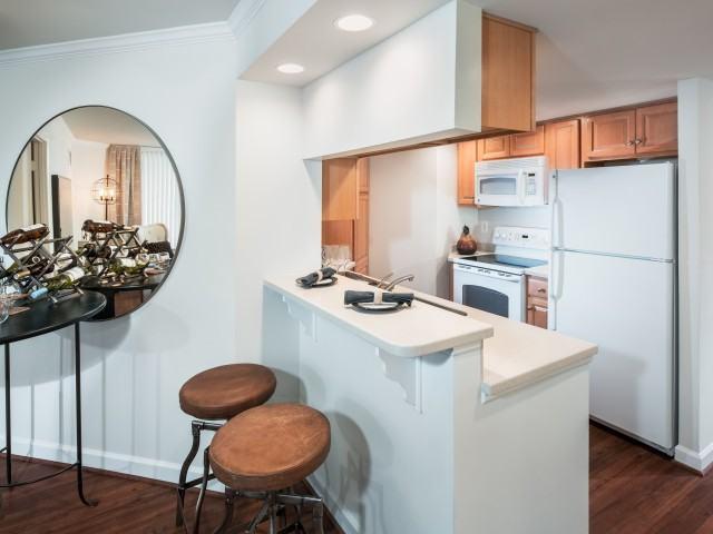 Quincy Plaza 3 Bedroom Apartment for Rent at 3900 Fairfax Dr, Arlington, VA 22203 Ballston Virginia Square