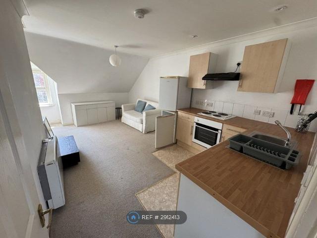 Quinnell Court, Portsmouth PO1, Studio to rent, £750 pcm | PrimeLocation