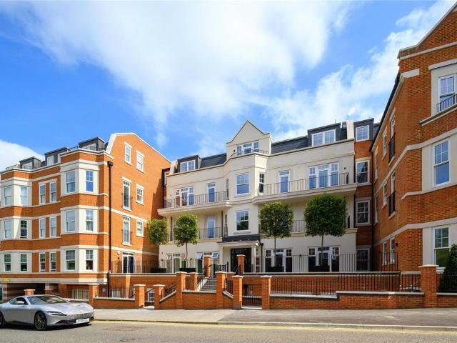 Quinton Court, 100 London Road. 2 bed apartment to rent £3,000 pcm £692 pw