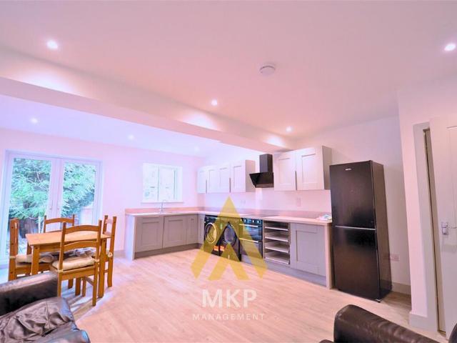 Quinton Road, Harborne, Birmingham B17 4 bed terraced house to rent £2,063 pcm £476 pw