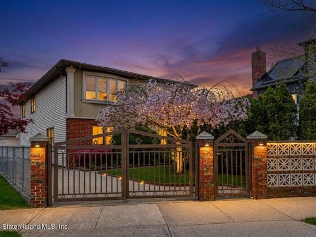 Quintard St, Staten Island, Home For Sale