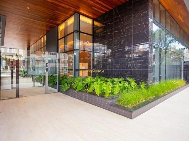 Quintessence Apartamento com 03 suítes e 300m² no Batel