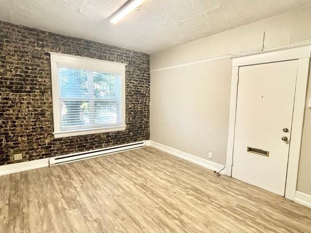 R0180 Pettygrove Apartments Studio Apartment for Rent at 1942 Nw Pettygrove St, Portland, OR 97209 Northwest District