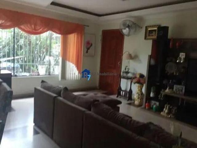 R7 Imobiliária Vende casa no KM18 Osasco com 07 dormitórios