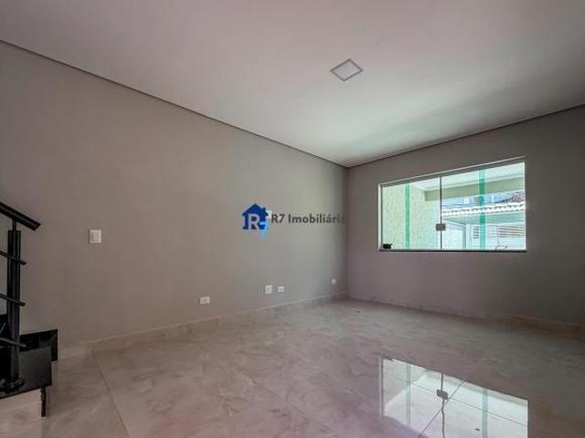 R7 Imobiliária Vende sobrado no Umuarama Osasco com 3 suítes