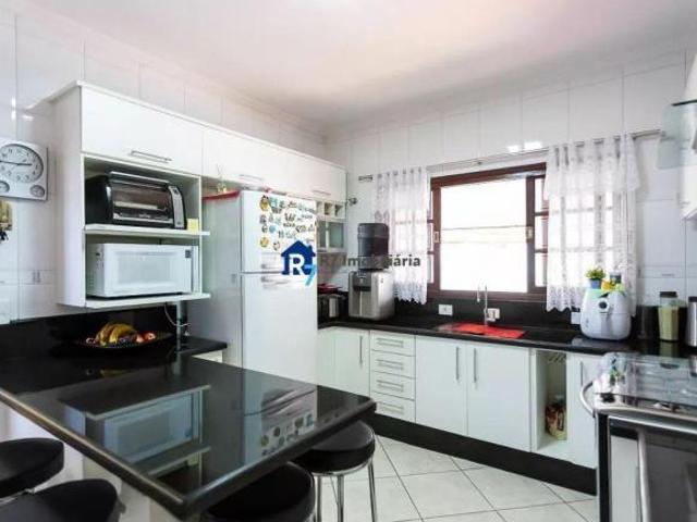 R7 Imobiliária Vende Sobrado no Vila Yara em Osasco com 3 suítes