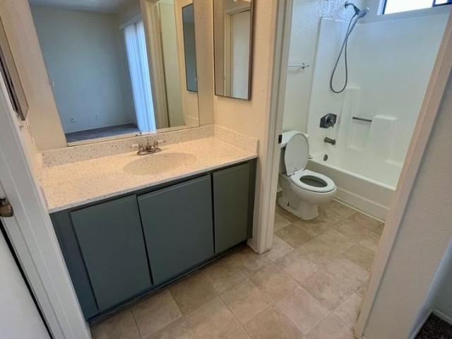 r4250 1 Bedroom Apartment for Rent at 4250 Swift Ave, San Diego, CA 92104 Corridor