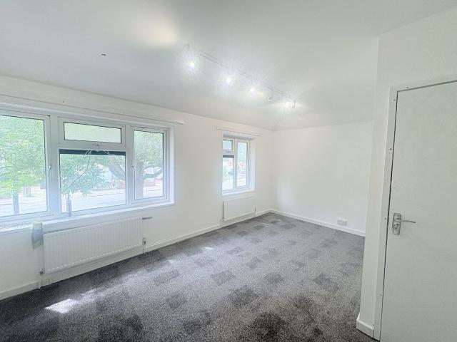 R4Ff En 1 Peverel Road CB5, Room to rent, £950 pcm | PrimeLocation