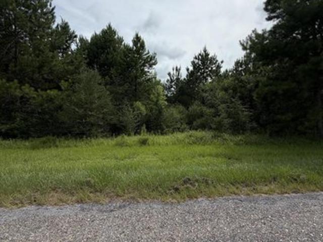 R Thompson, Lumberton, MS 39455