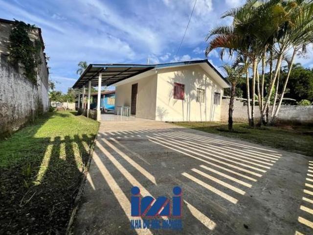R$ 250.000,00, duas casas e amplo quintal !
