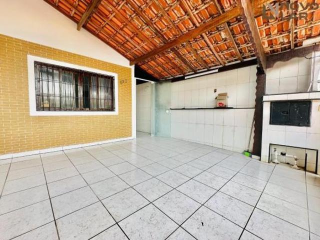 R$ 350.000,00, Casa 2 dormitórios sendo 1 suíte na vila Tupi zona 2 com churrasqueira 2 vagas de gar