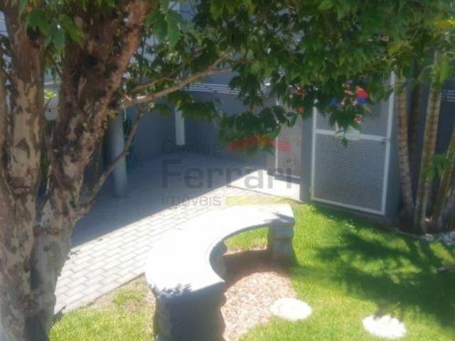 R$750 Mil sobrado em condomínio fechado em Tremembé 03 dorm c/ 1 suite, sala, coz, 03 wc, 02 vagas