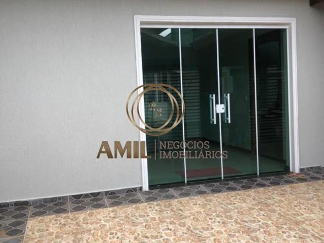 RA Amil Aluga Casa de 250m², com 4 quartos, Área Gourmet com Piscina com Cascata no Villa Branca, Ja