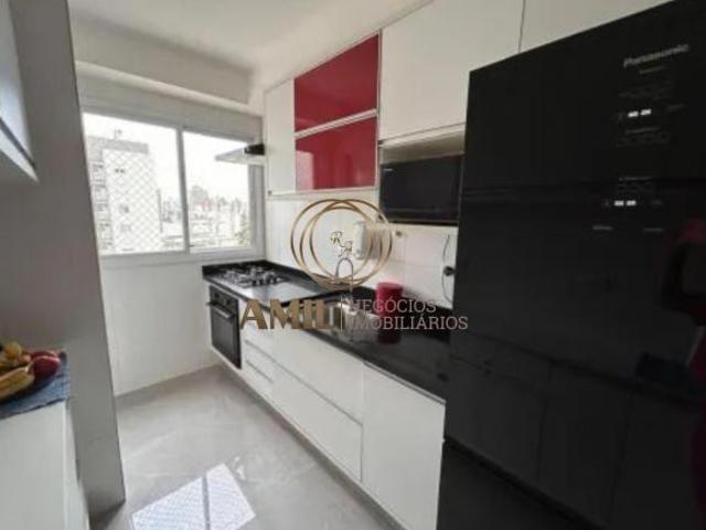 Ra Amil Venda, Apartamento reformado, 2 Quartos sendo 1 suíte, Ed. Evidence, Vila Adyana, 72m²