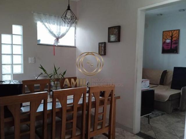 RA Amil vende Casa com Edícula / 3 dormitórios sendo 1 suíte / 240m² / Jardim Ismênia / SJC