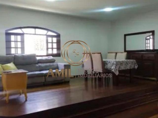 RA Amil Vende / Casa Bosque dos Eucaliptos / 5 dormitórios / Piscina / Edícula / 184m² / SJC