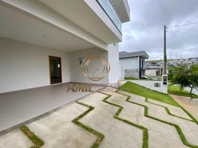 RA Amil vende Casa sobrado, com 03 dormitórios sendo 01 suíte, no Reserva do Vale em Caçapava