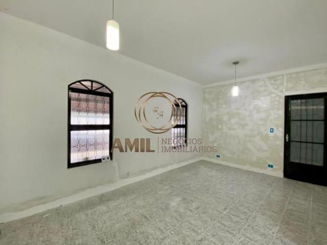 RA Amil Vende Casa Térrea com Edícula, no Parque Industrial na Zona Sul de São José dos Campos