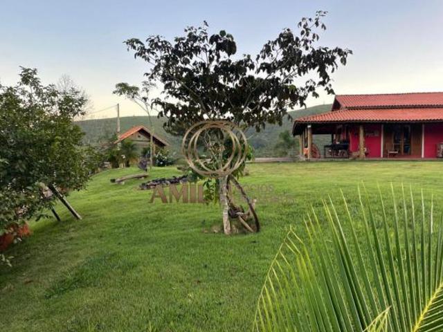 RA AMIL vende Chácara 2533m², 2 quartos, 1 suíte, piscina Santa Branca SP