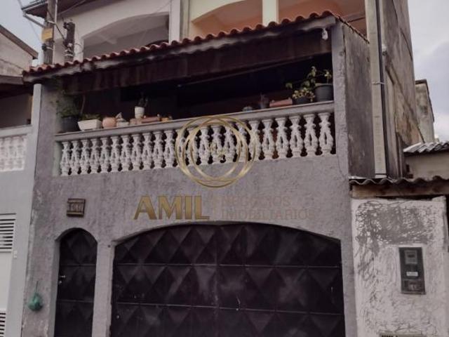 RA AMIL Vende Sobrado 3 Andares, Sala espaçosa, 3 quartos, Copa e cozinha, Santana, Sjcampos