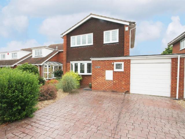 Ramworth Way, Aylesbury HP21, 3 bed detached house to rent, £2,100 pcm | PrimeLocation