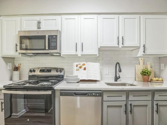 Ramblewood Village 2 Bedroom Apartment for Rent at 1190 S Church St, Mount Laurel, NJ 08054