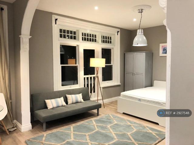 Ramilies, Southsea, PO5 1 bed flat to rent £1,000 pcm £231 pw