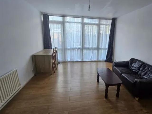 Ramilles Close, London, SW2 5DG, United Kingdom | 3 bed apartment for rent #166028197 | Rentberry