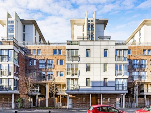 Ramillies House, Portsmouth PO1, 1 bed flat to rent, £1,400 pcm | PrimeLocation