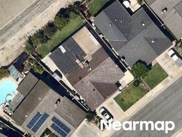 Rampart Ln