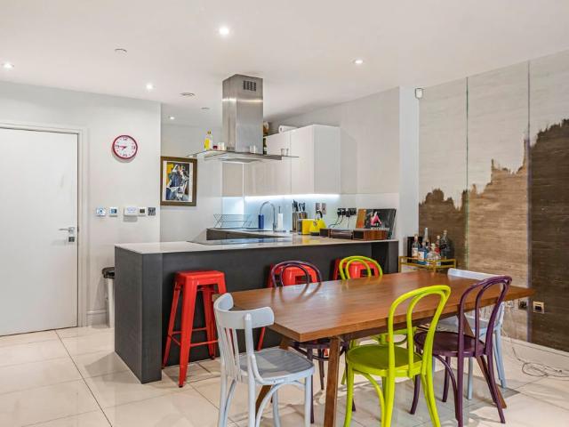 Rampart Street, Aldgate East, London E1, 3 bed terraced house to rent, £4,000 pcm | PrimeLocation