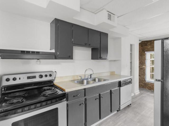 Ramsay Apartments Studio Apartment for Rent at 1745 1747 1749 1751 1753 1755 13th Ave S, Birmingham, AL 35205 Five Points South
