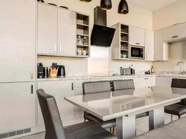 Ramsden Road, Nightingale Lane, London, SW12 8NX, United Kingdom | 1 bed apartment for rent #167211597 | Rentberry