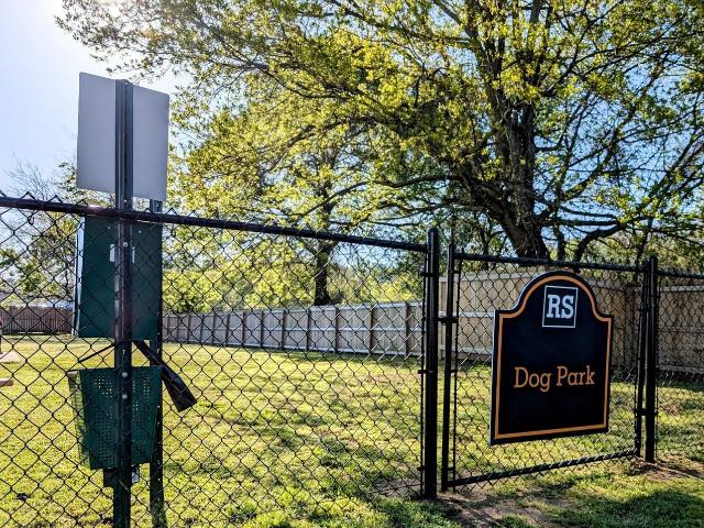 Ramsey Square: 1 & 2 Bedroom Apartments with Dog Park & Pool 1 Bedroom Apartment for Rent at 1624 Fresno St, Fort Smith, AR 72901