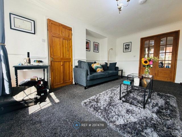 Ramshead Crescent, Leeds LS14, 3 bed terraced house to rent, £1,050 pcm | PrimeLocation