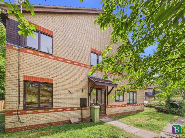 Ramsthorn Grove, Walnut Tree MK7, 2 bed property to rent, £1,150 pcm | PrimeLocation