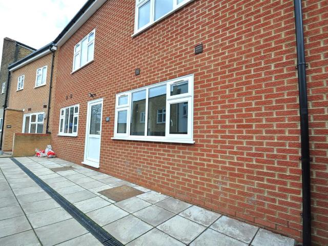Ranwell Passage, Plumstead SE18, Studio to rent, £1,050 pcm | PrimeLocation
